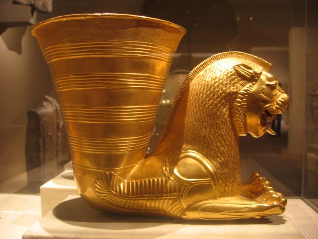 Zwei sassanianische Rhyta im Nordosten Irans entdeckt - IranKultur ...