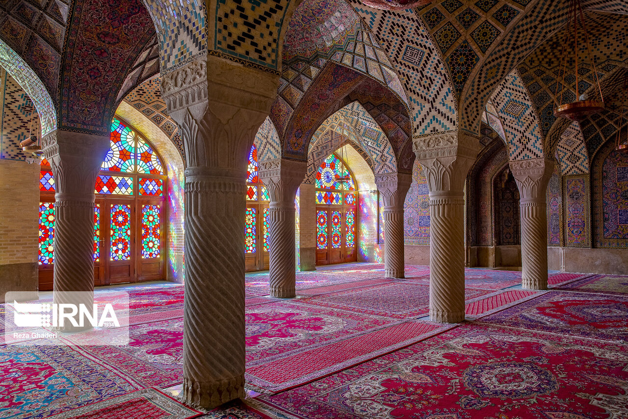 Die Rosa Moschee „Nasir Al-Mulk“ - IranKultur - Iran | Kultur | Reisen