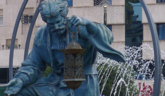 Die Biruni-Statue in Maschhad - IranKultur - Iran | Kultur | Reisen